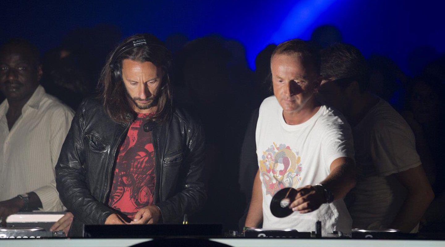 Chris Magic | Access | Le Mag 2023 | Restaurant Hotel Villa Shopping ...